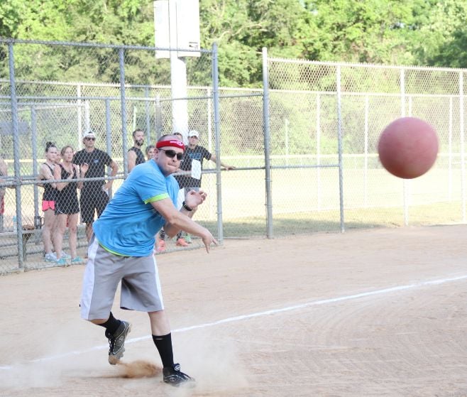 Adult Kickball Leagues in Charlotte 🔴