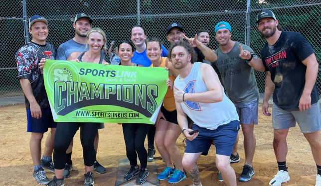 Adult Softball Leagues in Charlotte 🥎